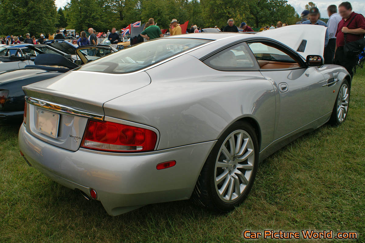 Aston Martin Vanquish S Rear Right Picture