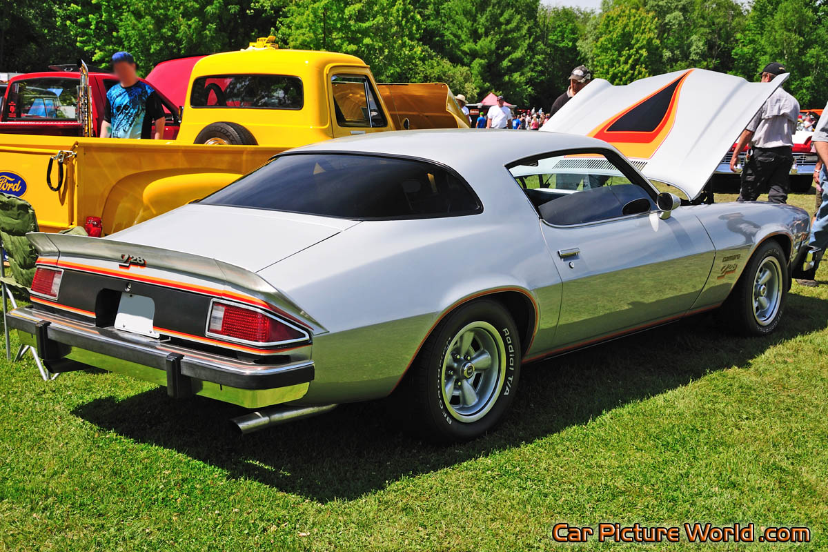 1977 Z/28 Camaro Rear Right Picture
