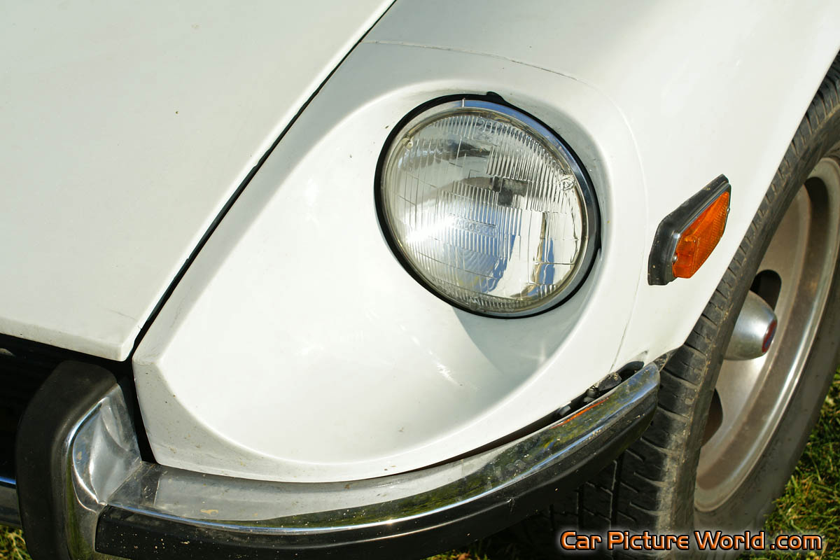 Datsun 240Z Headlight Picture