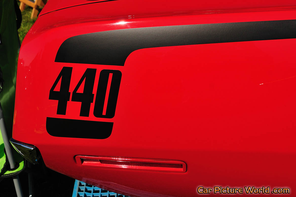 1970 440 Cuda Rear Stripe Picture