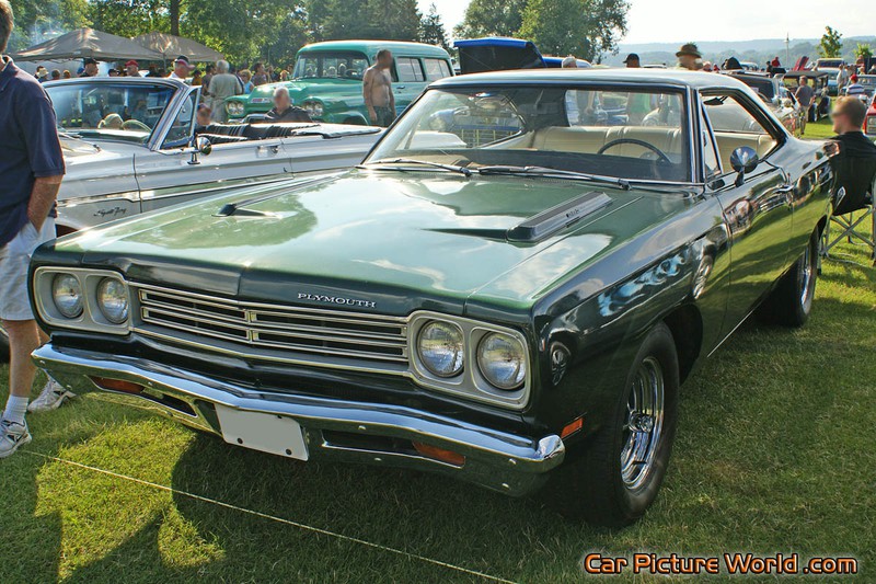 1969 383 Plymouth Road Runner Front Left