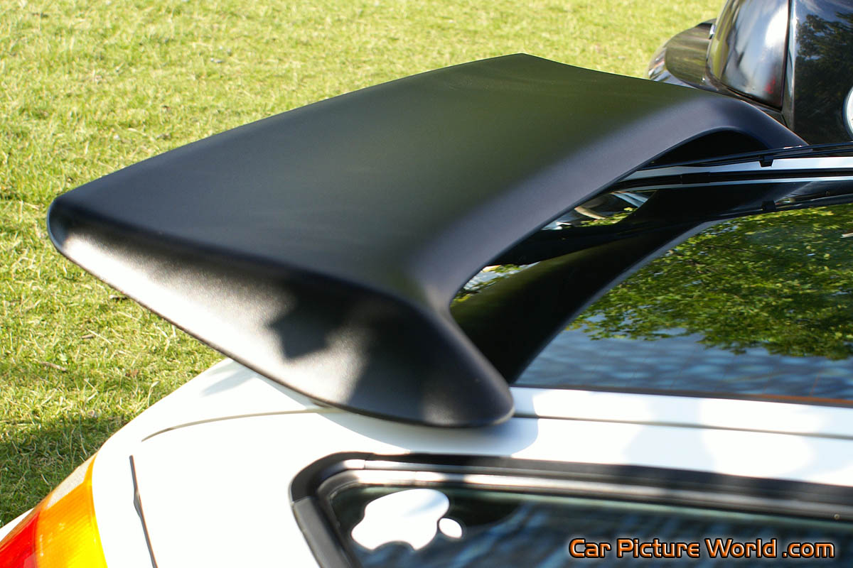 1987 928 S4 Rear Spoiler Picture